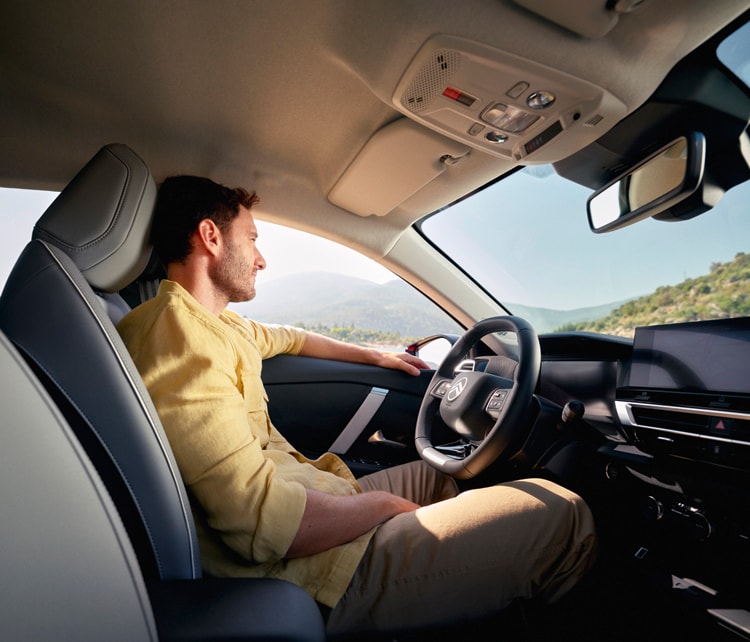 Der neue Citroën C4 | Kompaktlimousine mit Elektro- oder Hybridantrieb ...